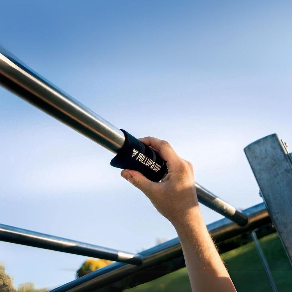 Workout pads for pull-ups, bodybuilding & strength training