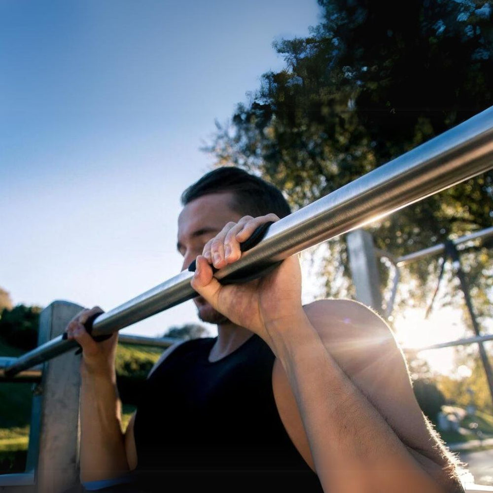 Workout pads for pull-ups, bodybuilding & strength training